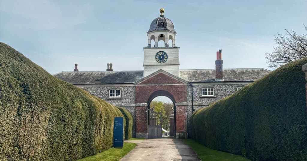 Lewes via Glynde Circular Walk [Free Guide & Map] - The Flamingo Hiker