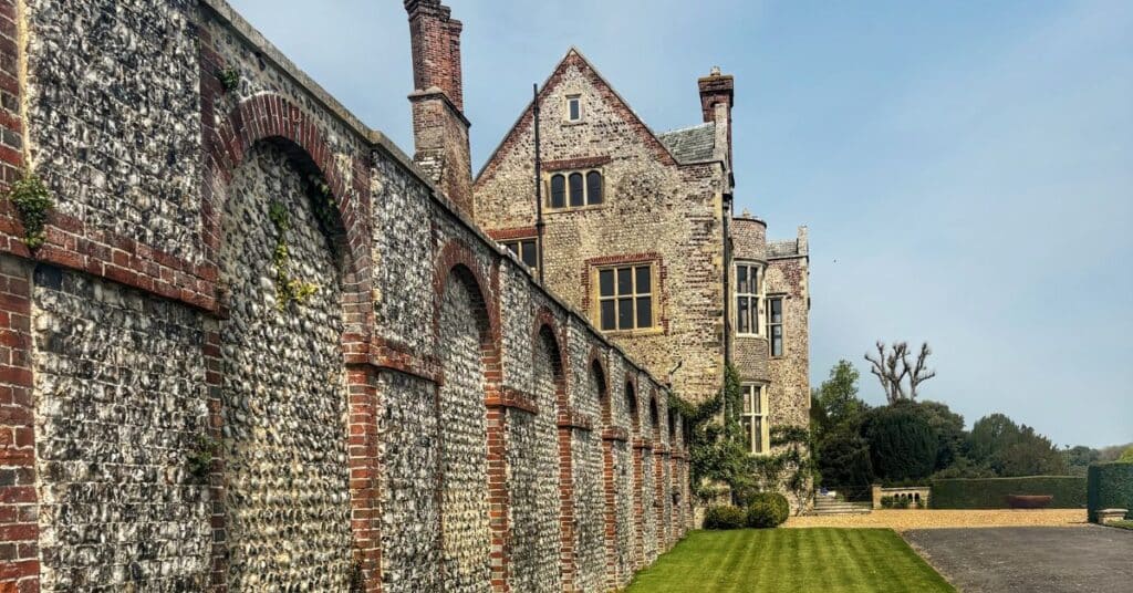 Lewes via Glynde Circular Walk [Free Guide & Map] - The Flamingo Hiker